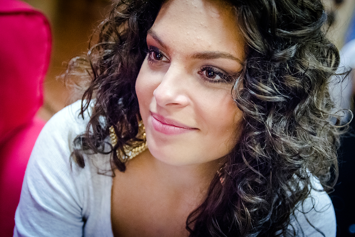 Egy amerikai producer felfedezettje lett Ilyés Jenifer, énekesnő