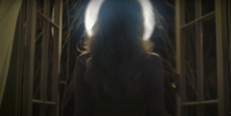 Gátlástalan énekesnők, akik meztelenre vetkőztek: Shakira és társai ...