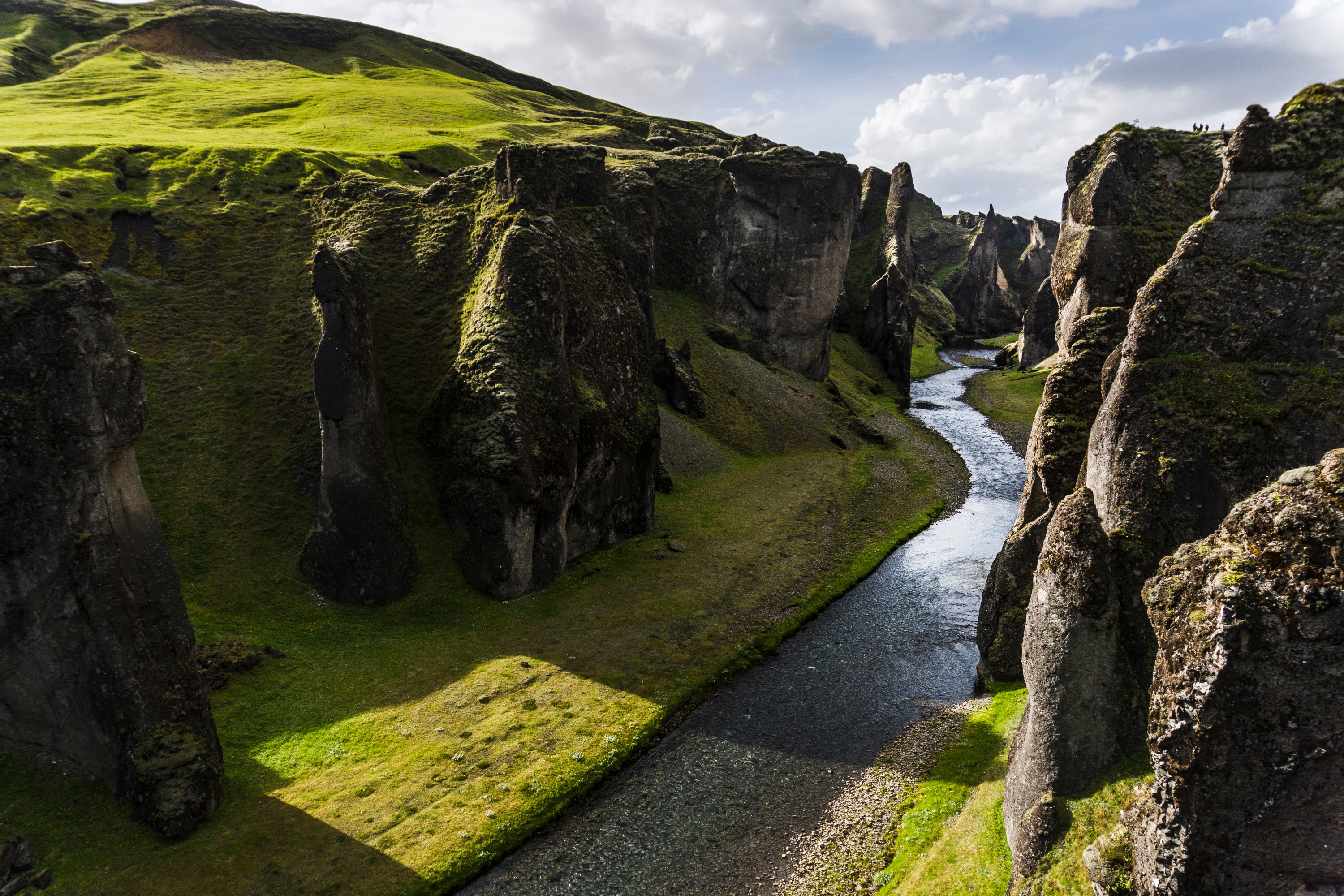 Csodálatos képeken a lenyűgöző Fjadrargljufur-kanyon Izlandon